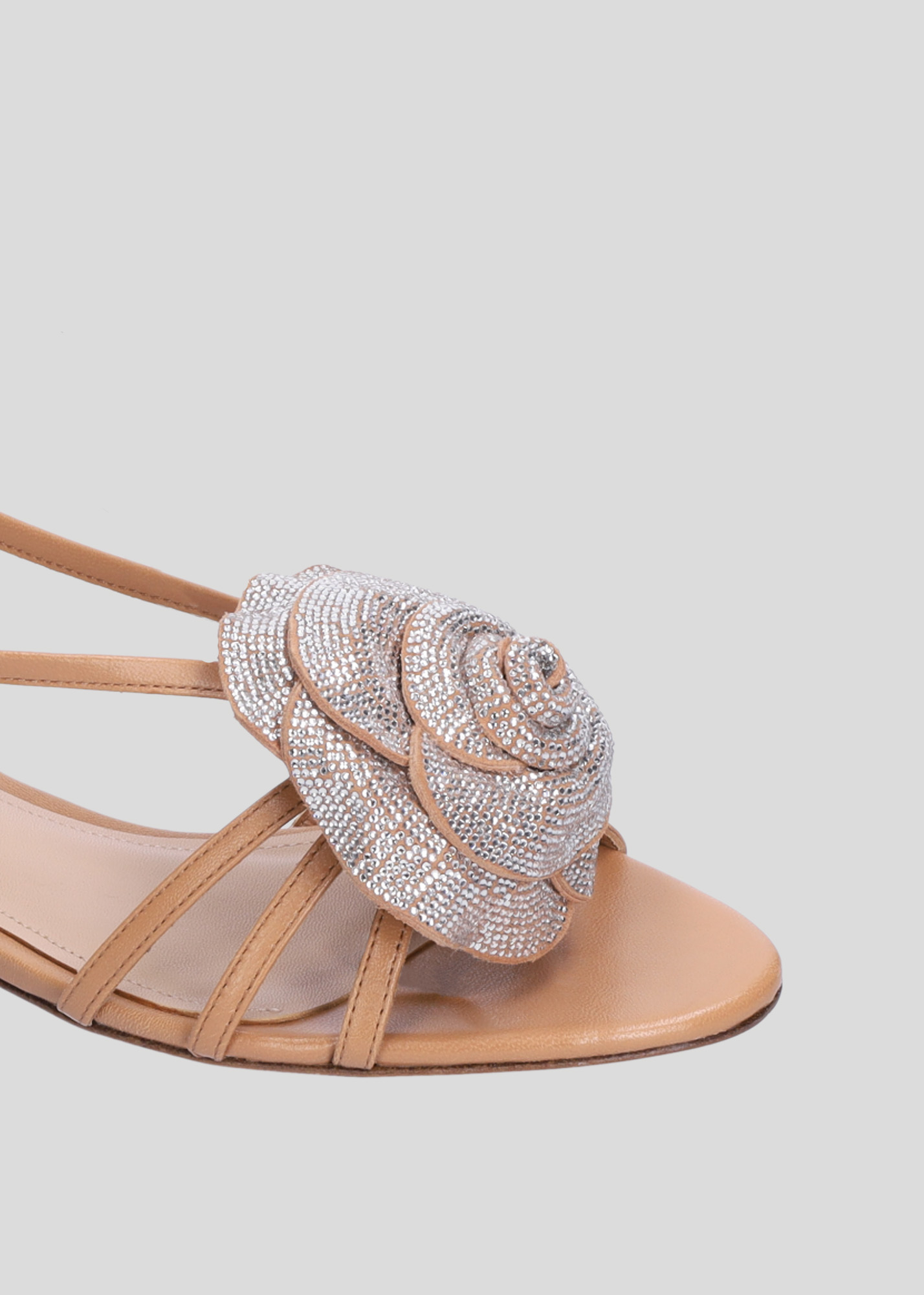 Lola Cruz Shoes Rose Flat In Beige | ModeSens